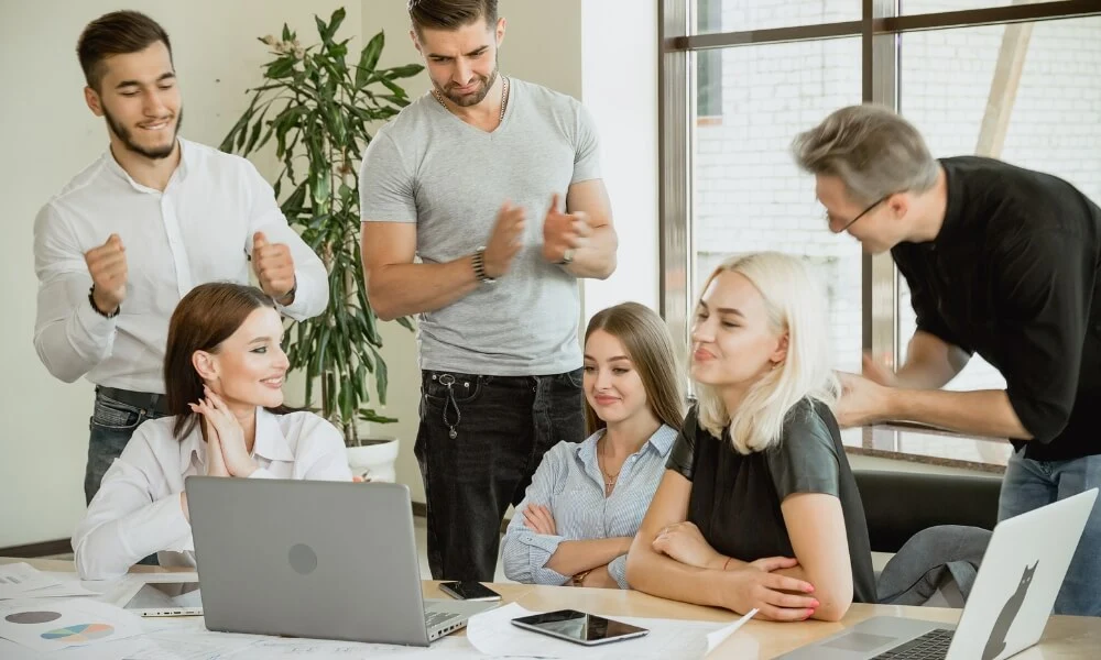12 Benefits Of Employee Recognition And Rewards Program